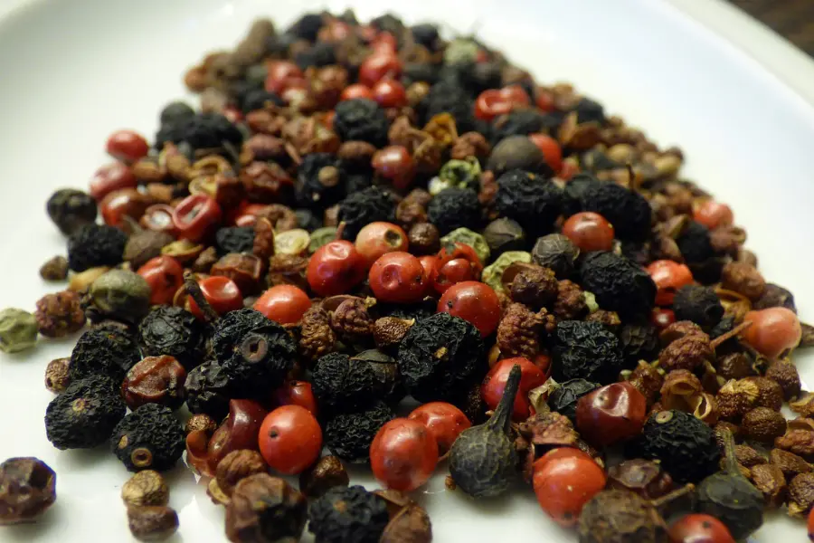 Discover the Best Spices from the Spice Islands | Aqua Expeditions